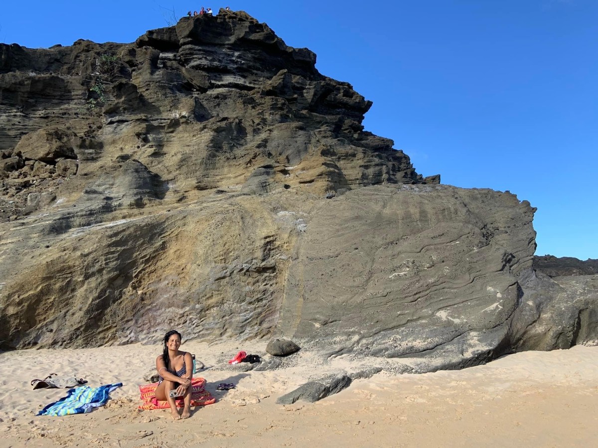 ANJOLI ROY – writer. teacher. podcast cohost.